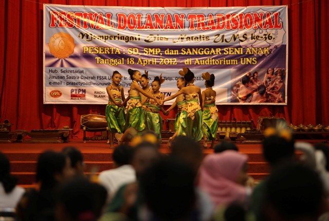 FESTIVAL DOLANAN TRADISIONAL