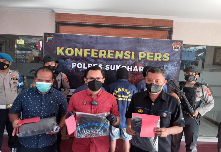 Ribut di Acara Hajatan Warga, 3 Pemuda Sukoharjo Dibekuk Polisi ... Ribut di Acara Hajatan Warga, 3 Pemuda Sukoharjo Dibekuk Polisi ...